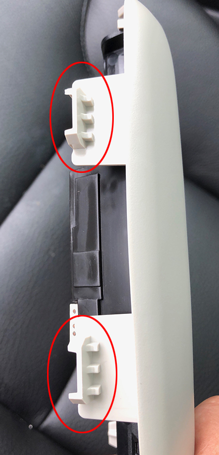 Help removing the overhead console (light switch, sunroof control, etc ...
